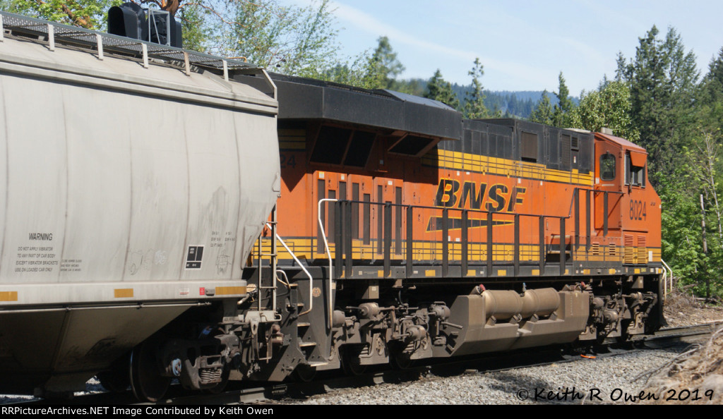 BNSF 8024
